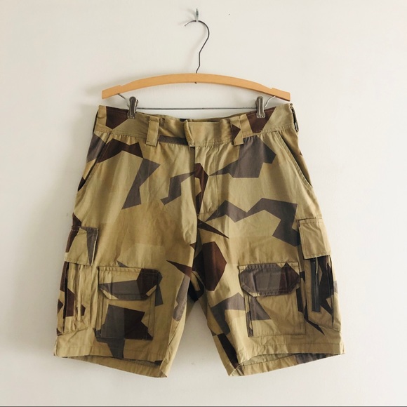 Arktis | Shorts | Arktis Uk Cargo Shorts Unworn Swedish Desert Camo ...